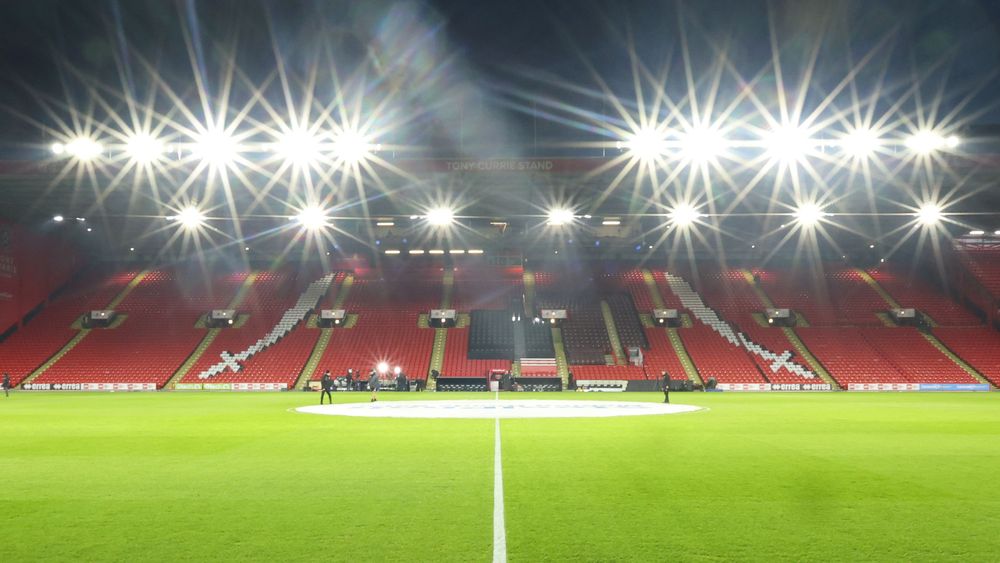 Women to kick-off at the Lane