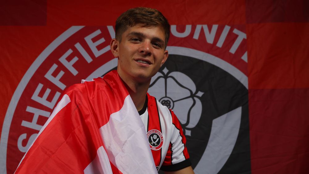 McAtee signs in at the Lane