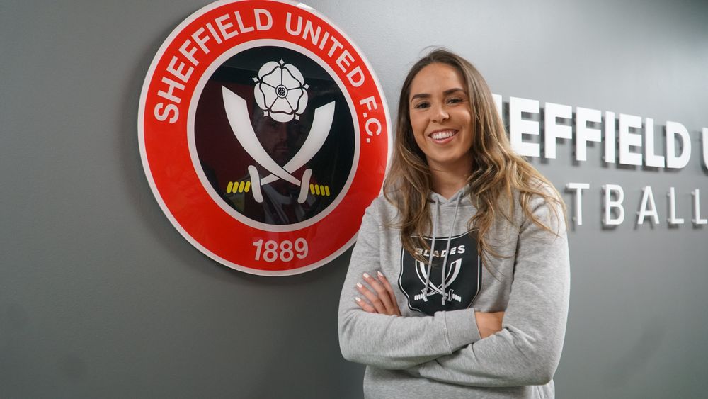 Ellie Wilson Signs New Contract
