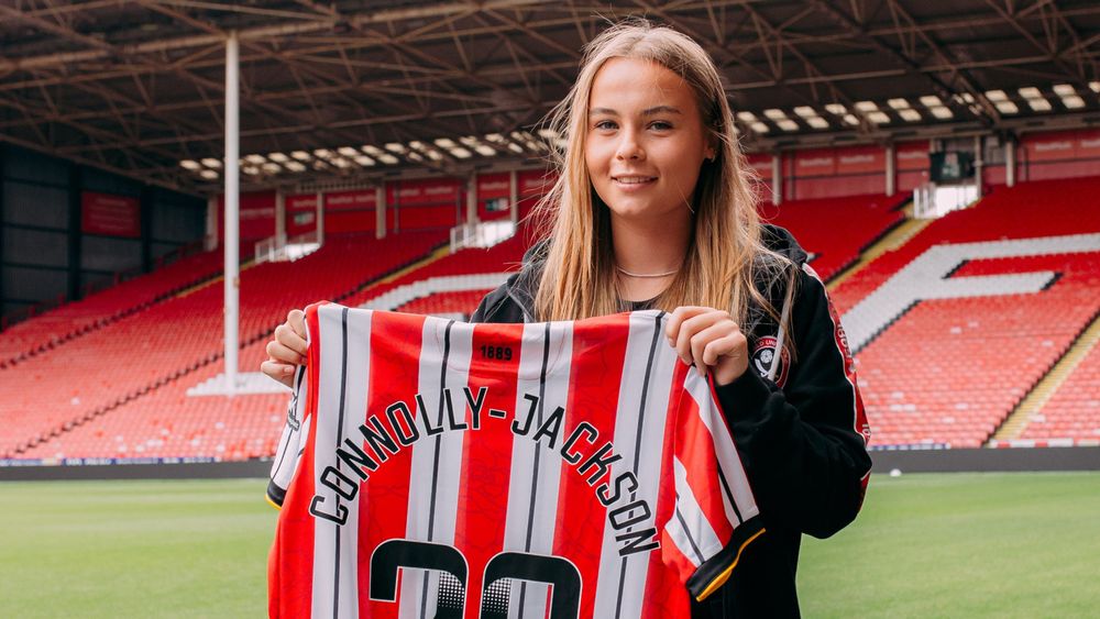 Fallon pens pro deal